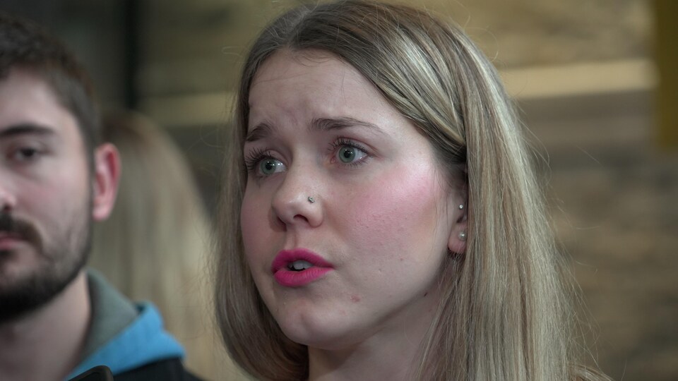 Tina Adams invite l'homme qui l'a happée dans sa tournée de prévention