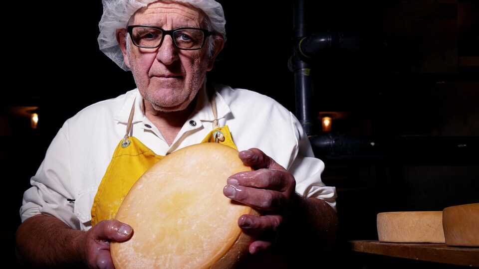 Le dernier moine trappiste fromager prend sa retraite