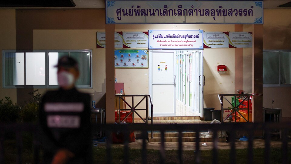 Thaïlande : un tireur fait au moins 37 victimes, dont 24 enfants, dans ...
