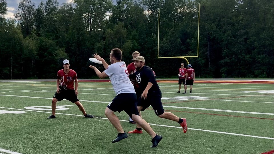 Ultimate frisbee : jouer et gagner est une histoire de famille pour les ...