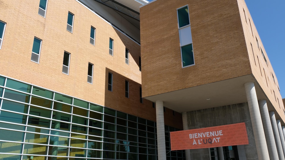 L’UQAT nommée parmi les meilleures universités au Canada en recherche ...