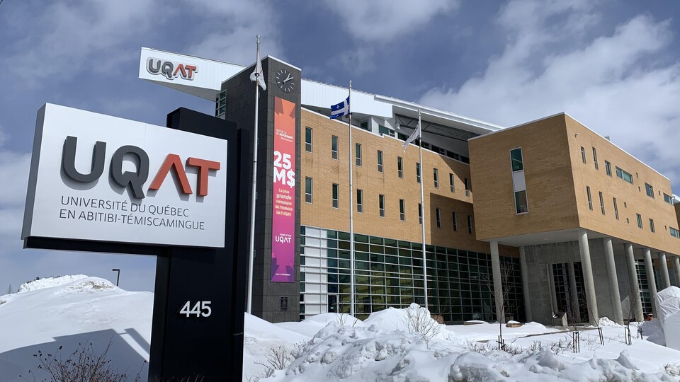 Un déficit de près de 1 M$ à l’Université du Québec en Abitibi ...