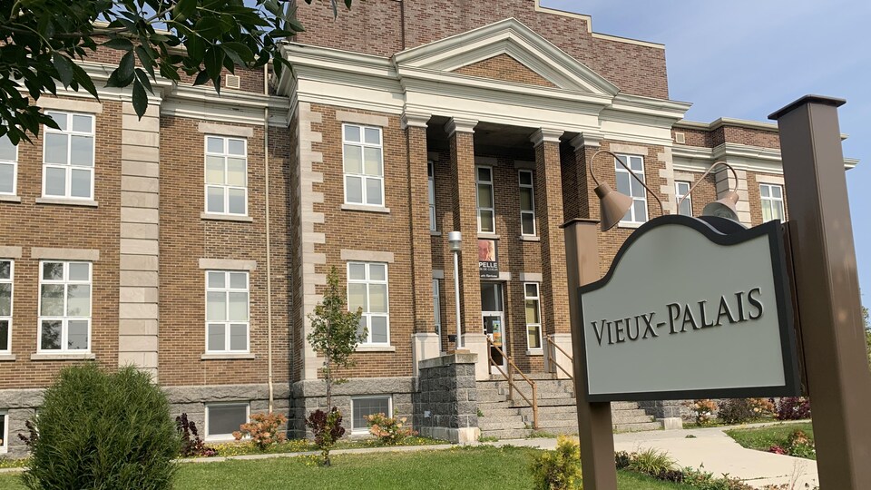 Le milieu artistique d’Amos à la recherche d’un nouvel espace | Radio ...