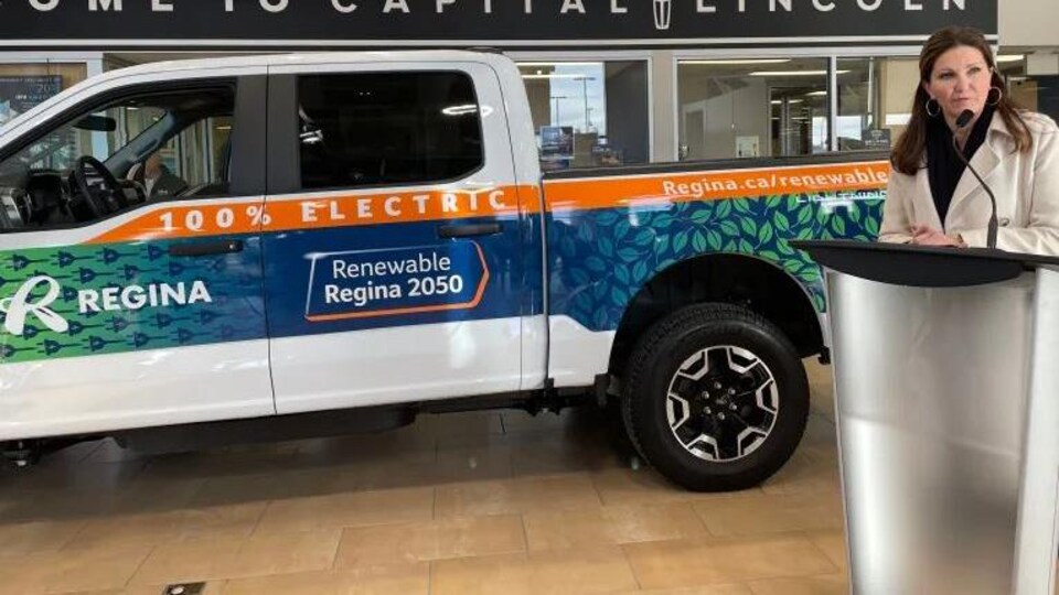 Réduction d’émission de CO2 : Regina dévoile le 1er véhicule électrique ...