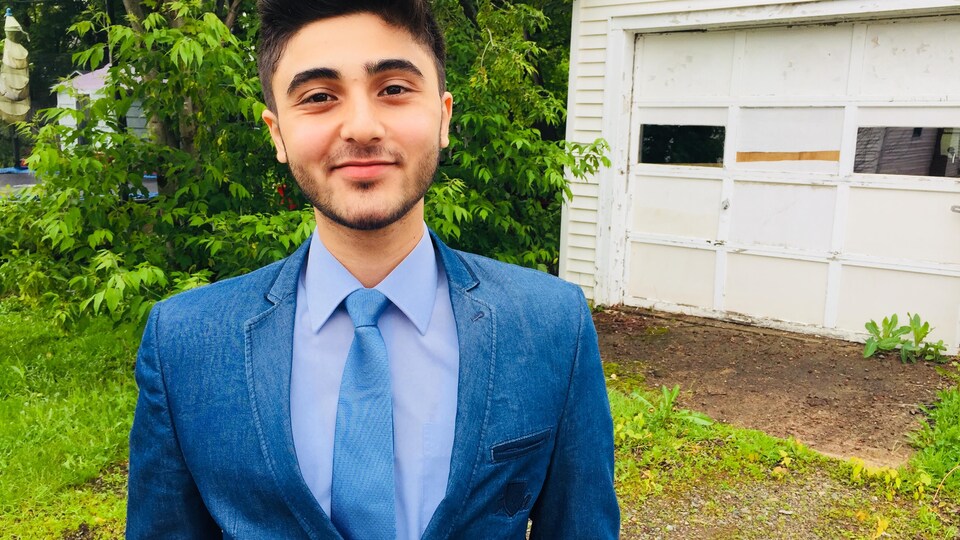 Un finissant anglophone d’origine syrienne reçoit la bourse Roméo-LeBlanc