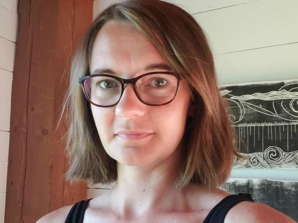 Des dizaines de femmes racontent avoir été droguées dans des bars de ...