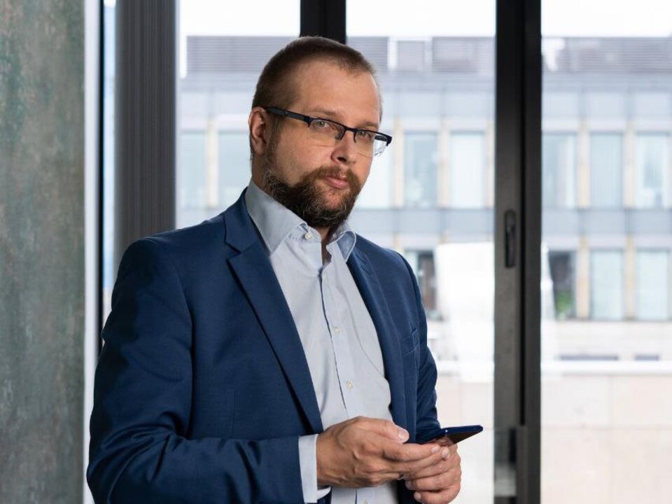 Bélarus : un avion, un dissident et une crise internationale | Radio ...