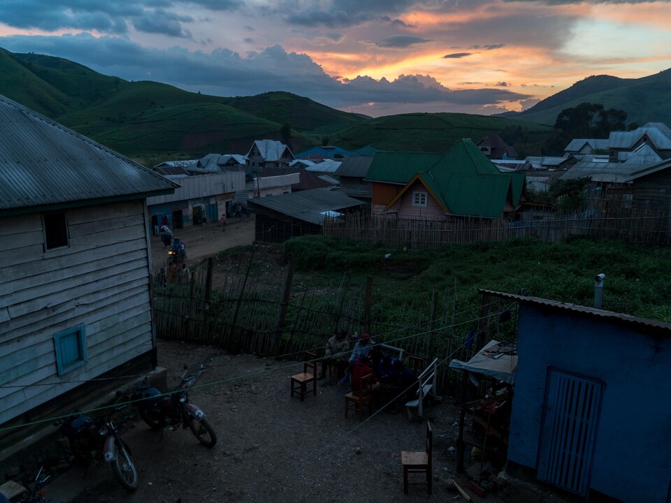 Les joies et périls de tourner au pays du coltan, en République ...