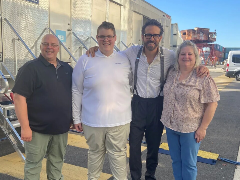 Un adolescent de Campbellton vit son rêve et rencontre l’acteur Ryan ...