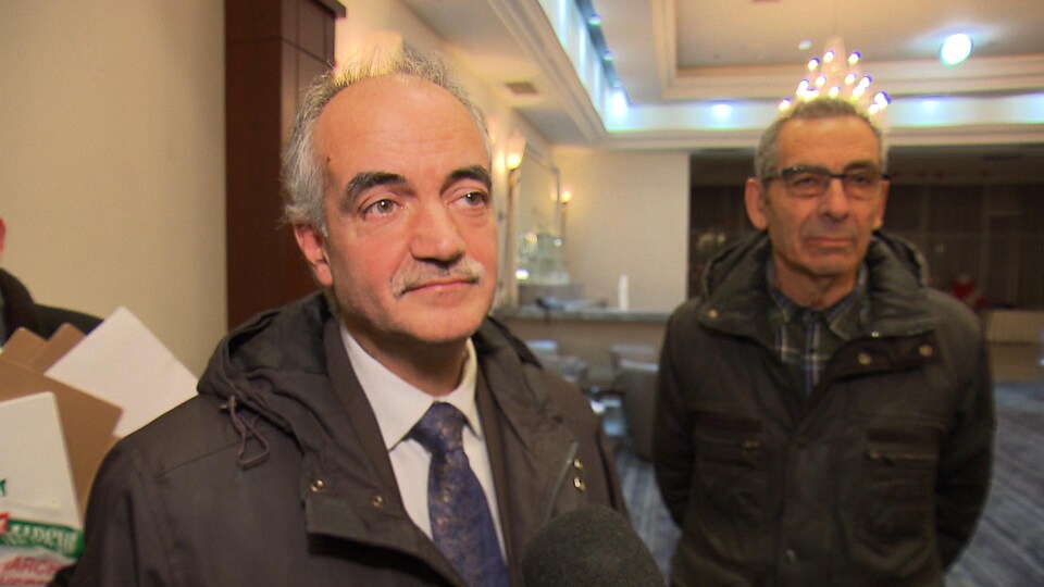 Comment le camp Lambropoulos explique-t-il sa victoire? | Radio-Canada.ca