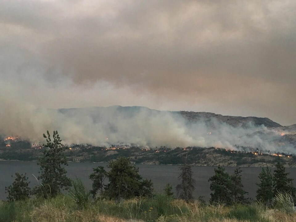 Le feu de forêt Mont Eneas au sud de Peachland a doublé de taille ...