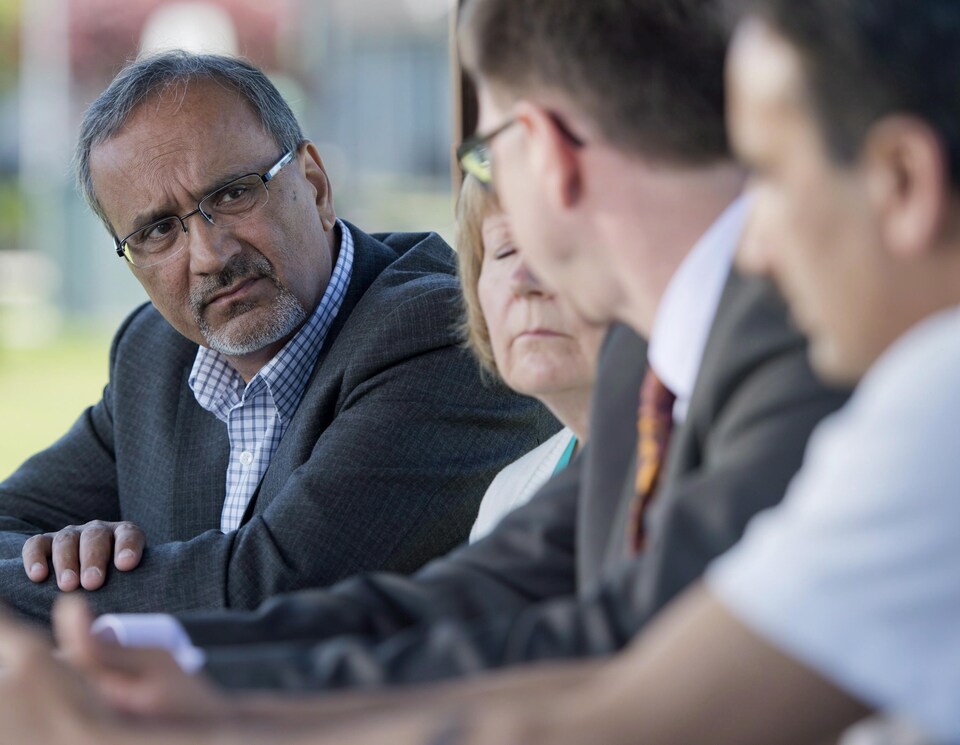 Au moins 15,20 $ l'heure pour les travailleurs de la Colombie ...