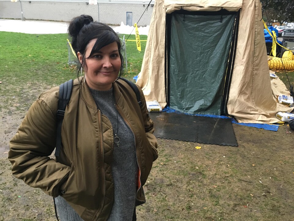 Opioïdes : la province envoie une tente au centre improvisé que ses ...