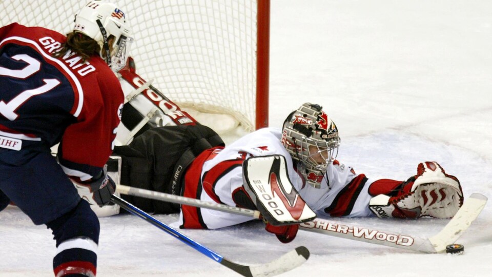 « Kim St-Pierre a été plus grande que son sport » - Danièle Sauvageau ...