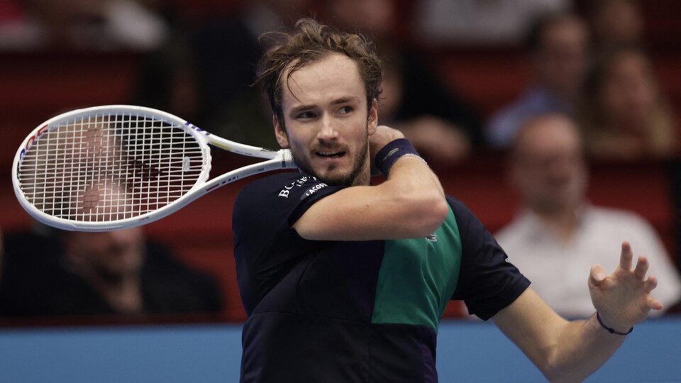 Daniil Medvedev bat Denis Shapovalov en finale à Vienne | Radio-Canada.ca