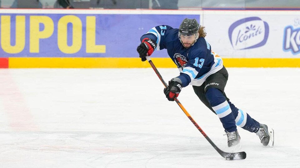 L’histoire d’Eliezer Sherbatov, le garçon qui voulait jouer au hockey ...
