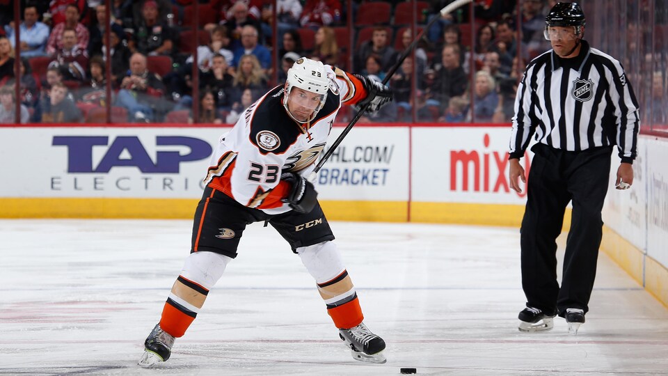 Beauchemin de retour dans le giron des Ducks | Radio-Canada.ca