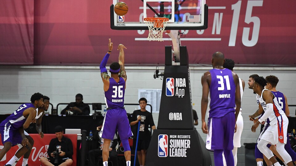 Le lancer franc unique testé en G League | Radio-Canada.ca