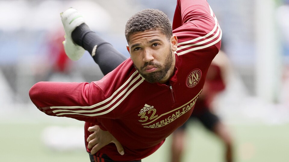 Le défenseur central George Campbell s’amène à Montréal | Radio-Canada.ca