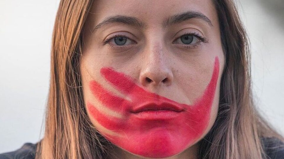 Enjeux autochtones : le couple d’athlètes qui veut changer les choses ...