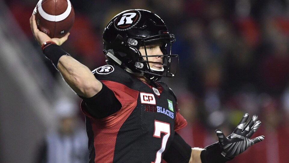 Trevor Harris jouera encore à Ottawa en 2018 | Radio-Canada.ca