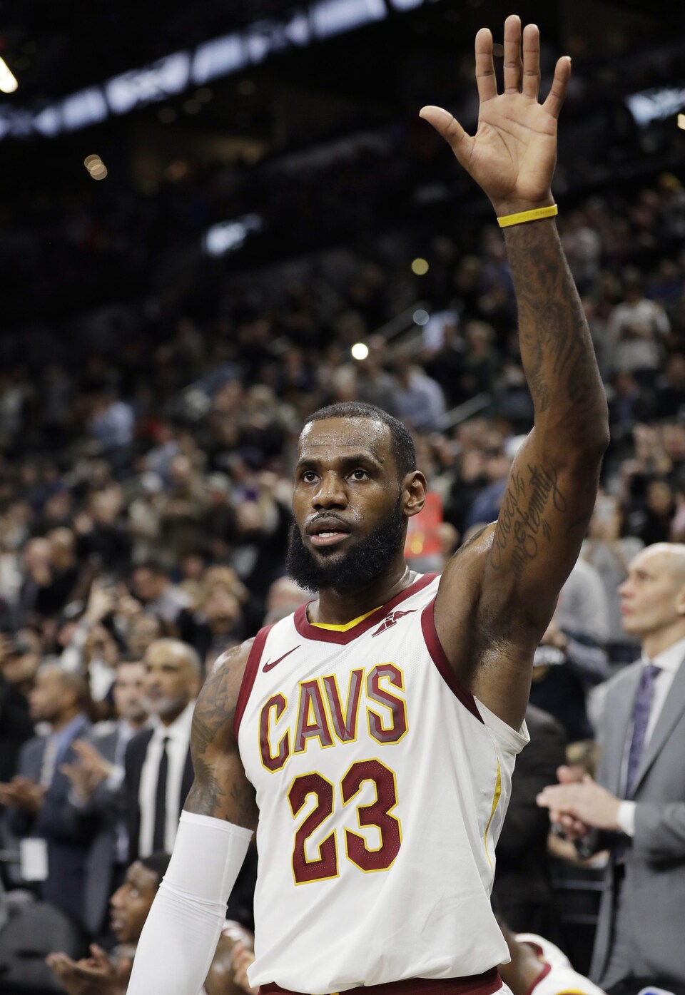 « LeBron James peut ramener les Lakers vers la terre promise » - Magic ...