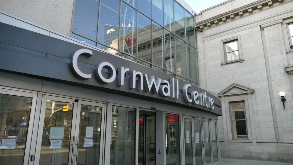 Fausse alerte à la bombe au centre commercial Cornwall de Regina ...