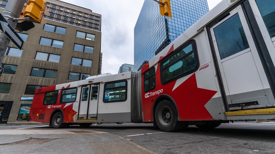 Routes, trains et autos : le bouquet de promesses dans la course à la ...