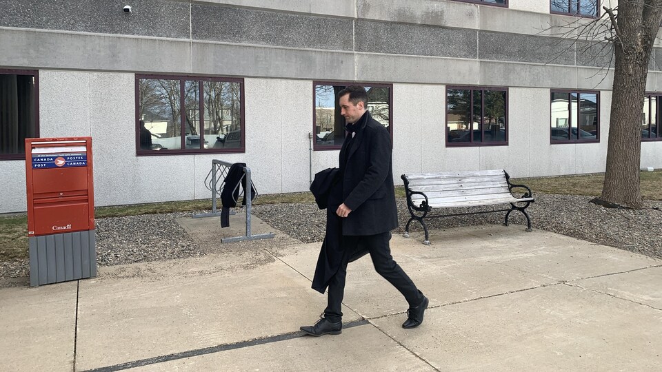 Procès de Steven Laurette : l’accusé nie avoir agressé sexuellement la ...