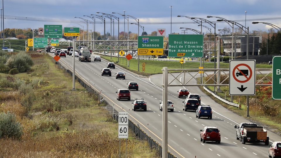 Devrait-on augmenter les limites de vitesse sur les autoroutes?