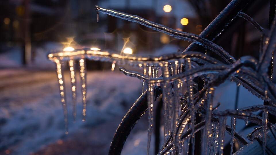 Un 3 e épisode de verglas en 10 jours affecte le Québec | Radio-Canada.ca
