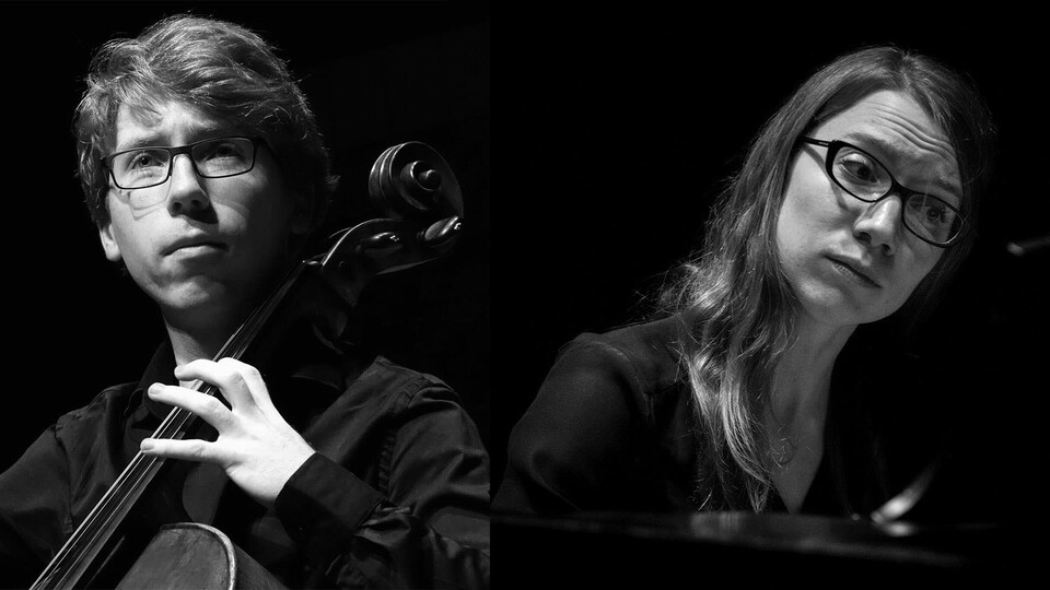 Le violoncelliste Cameron Rozman et la pianiste Meagan Milatz en spectacle
