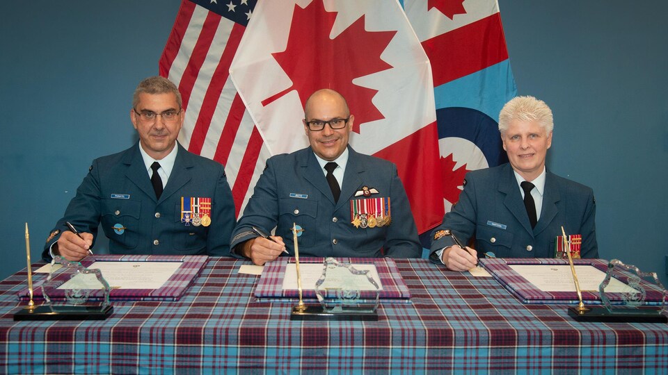 Rencontre avec le nouvel adjudant-chef à la base des Forces canadiennes ...