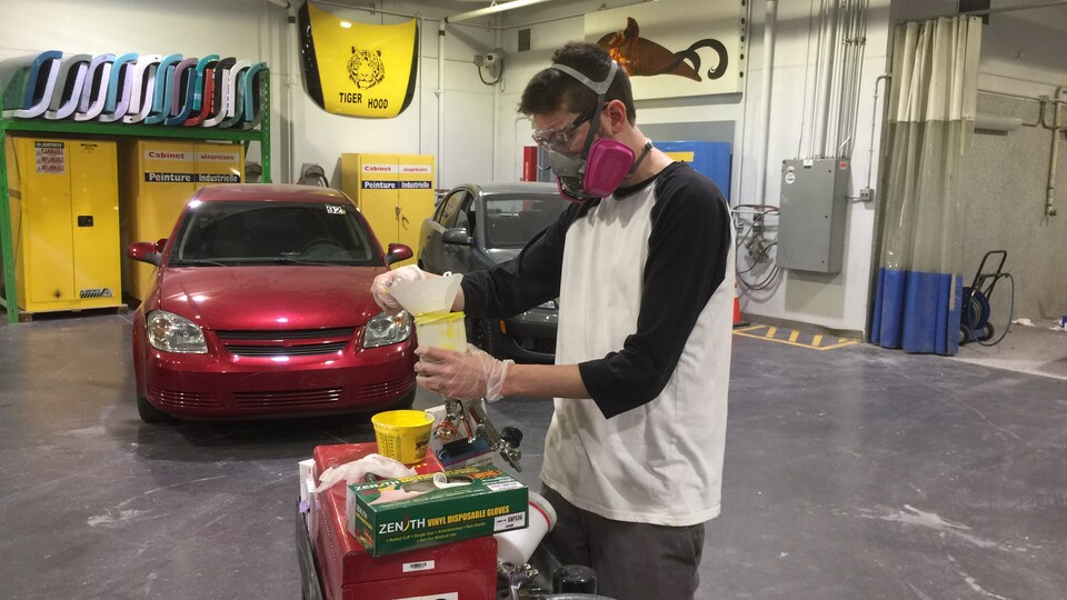 Adrien Roy, champion de peinture automobile