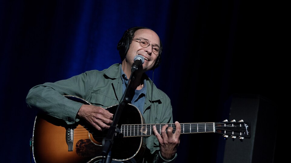 La recette magique pour écrire une bonne chanson, selon Michel Rivard