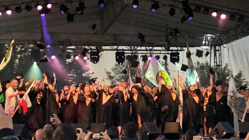 Célébrer la persévérance scolaire au festival Innu Nikamu