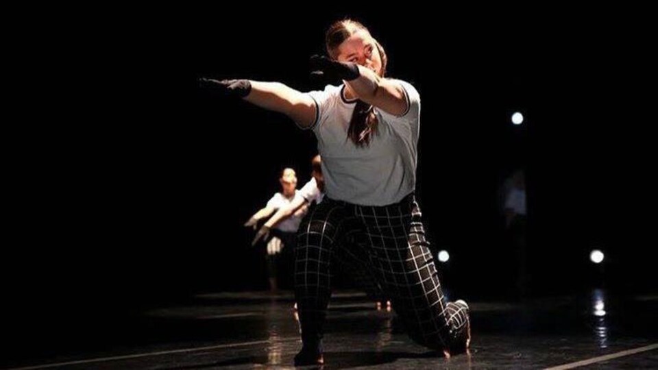 Emily Chiasson : Une jeune danseuse de Moncton qui évolue à New York