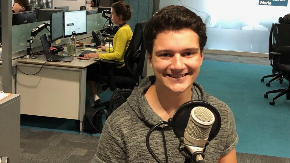 Jeudi jeunesse : la passion de Maxime Cayouette pour le théâtre