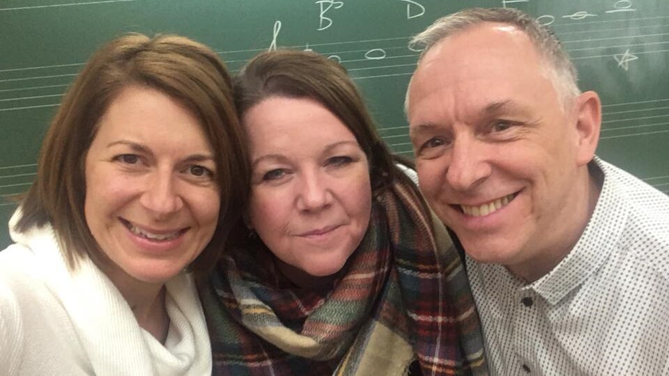 Initiation au français à travers le chant