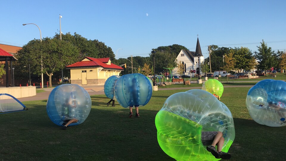Le soccer... en bulles