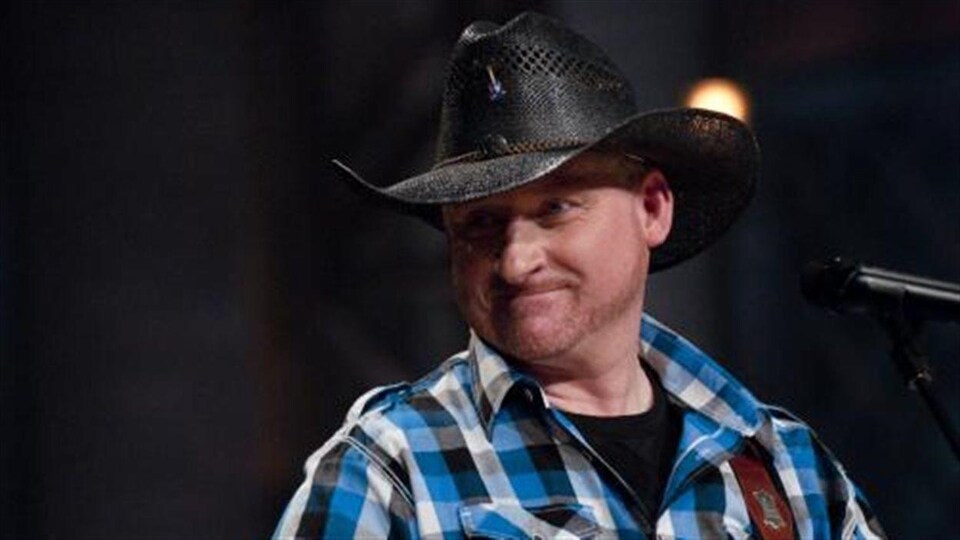 Le chanteur country Irvin Blais en spectacle en Haute-Gaspésie