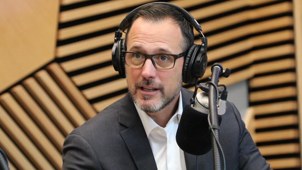 Clause dérogatoire : la réaction du ministre Jean-François Roberge