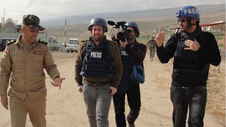 Un journaliste au front : incursion dans le monde du journalisme en ...