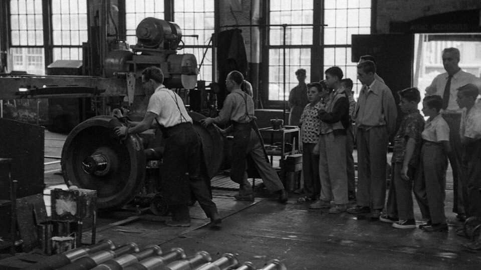 L’effort de guerre montréalais de 1944 avec les ateliers Angus