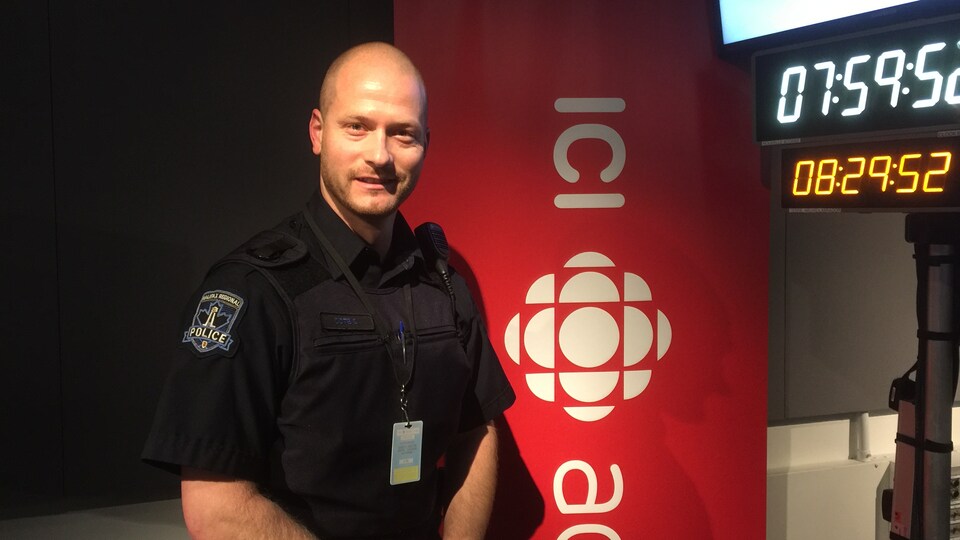 CopShop : faire ses achats de Noël avec des policiers