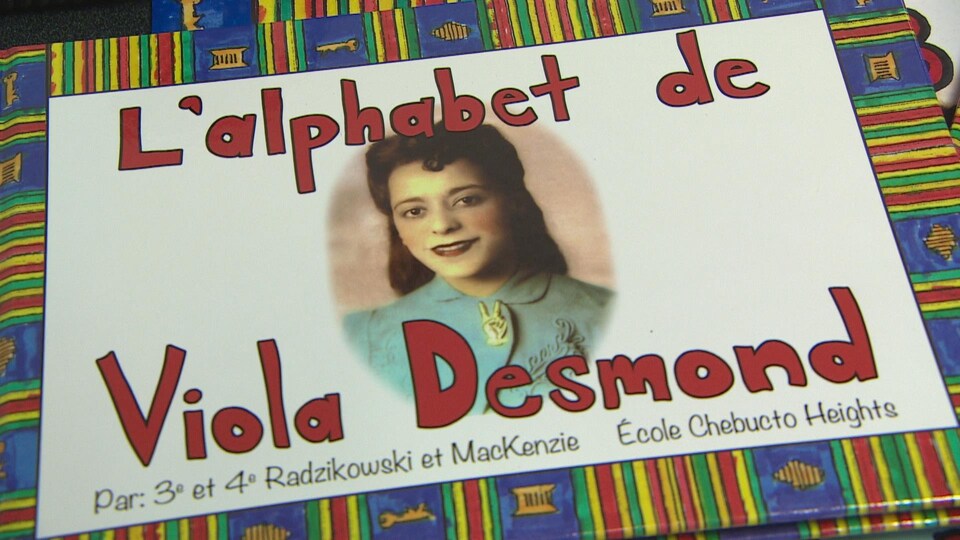 « L'alphabet de Viola Desmond » un livre écrit par des élèves d'immersion