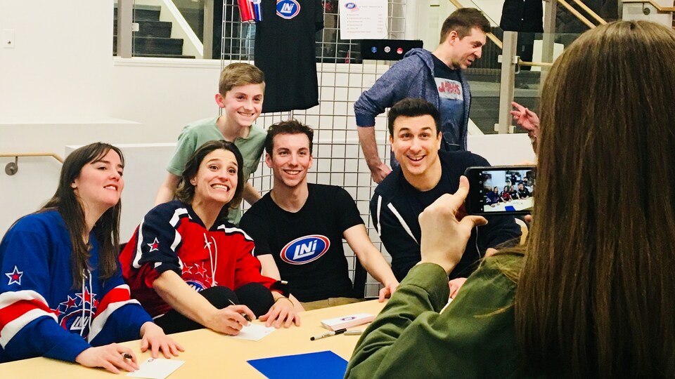 La Ligue nationale d’improvisation chaudement accueillie à Moncton