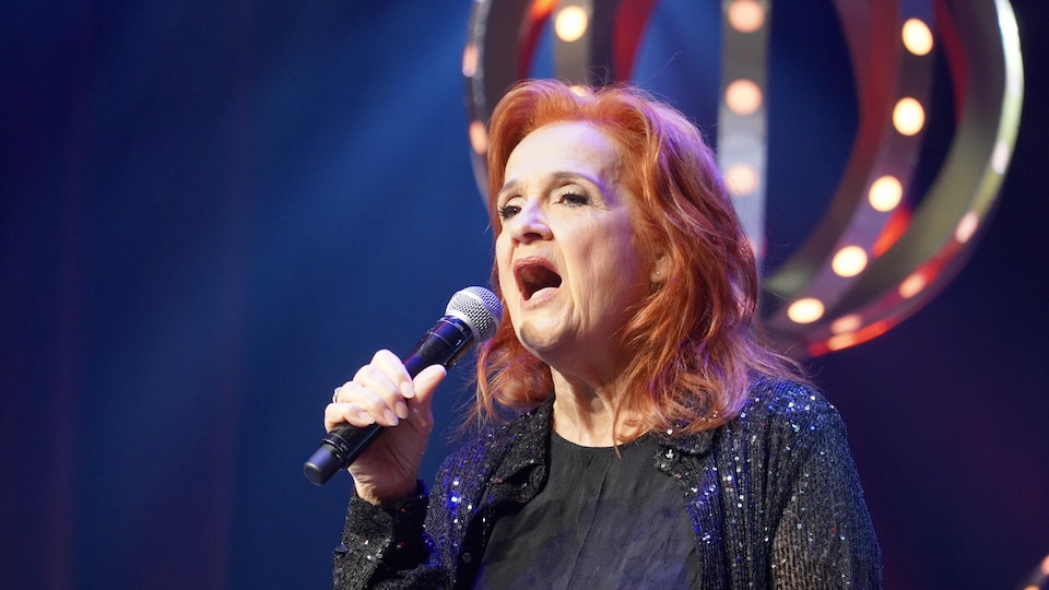La chanteuse Marie Denise Pelletier célèbre 40 ans de carrière