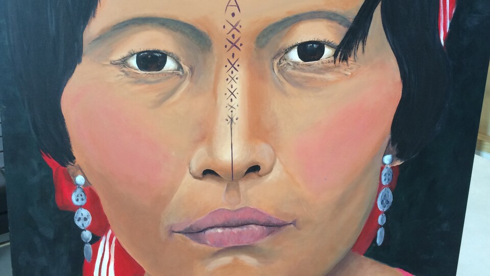 Exposition d'art et d'artéfacts autochtones au pavillon Kabeshinân Minitig