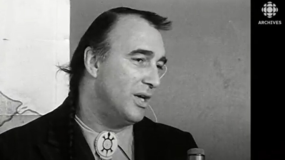 Trois moments dans la lutte de Max Gros-Louis pour les droits ...